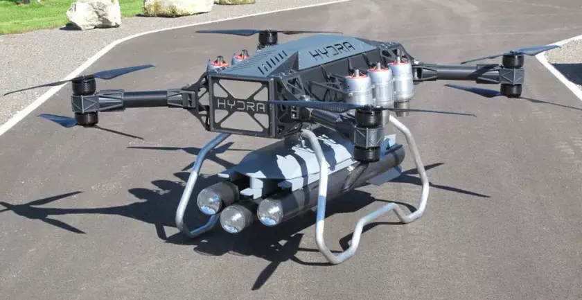 Den britiske hæren har avduket dronen Hydra 400, som er bevæpnet med ...
