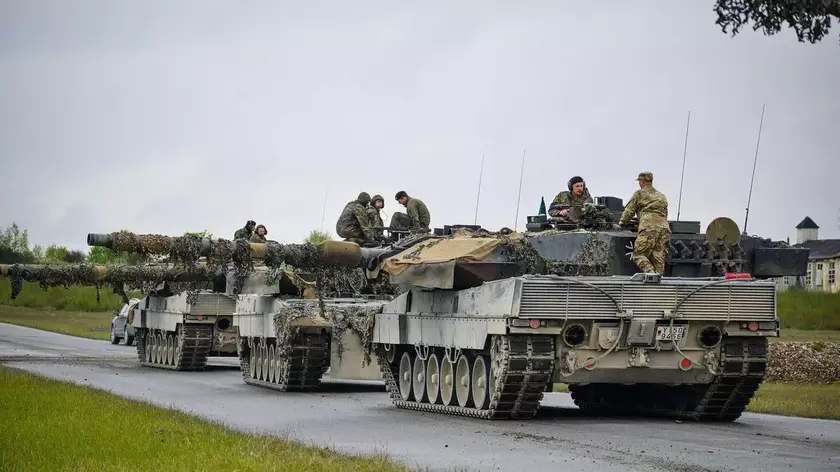 Ukrainas væpnede styrker viser en sjelden video av en tysk Leopard 2A6 ...